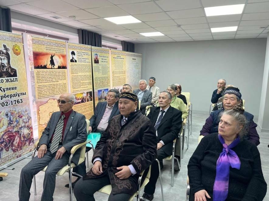 Диалог поколений: ветераны Петропавловска рассказали истории своих семей | Новости